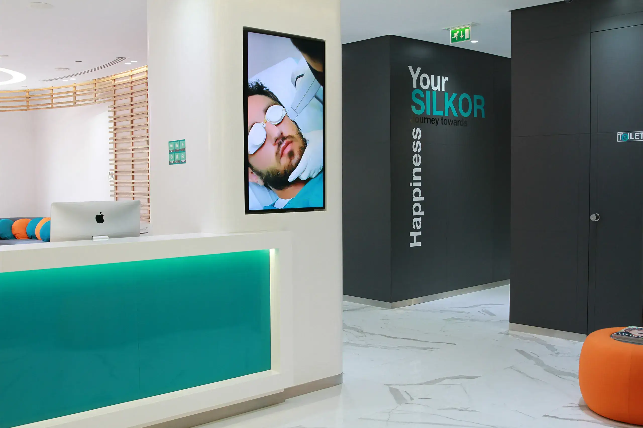 هل البوتوكس والديسبورت متشابهين؟ اكتشف الفروق وأيهما الأنسب لك!